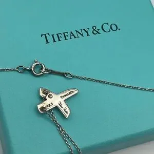 Tiffany & Co. | Jewelry | Tiffany Co Paloma Picasso Graffiti X Kiss ...